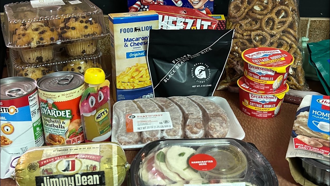 FOOD PANTRY DAY!!! What were we blessed with? #findfood #foodpantryhaul ...