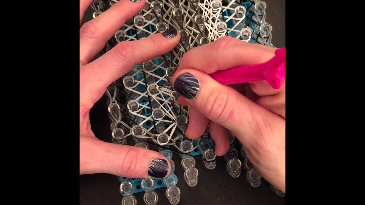 Rainbow Loom Band The King's Armor Tutorial How To - YouTube