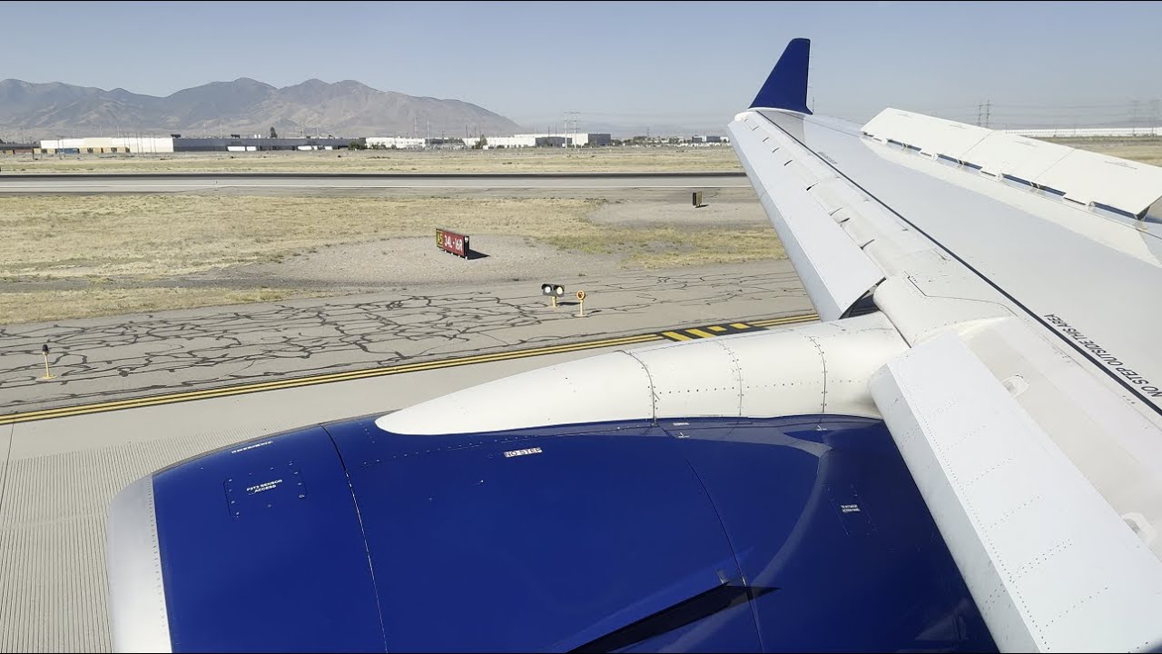 Delta Airlines Airbus A220-100 [N139DU] descent and landing in SLC ...