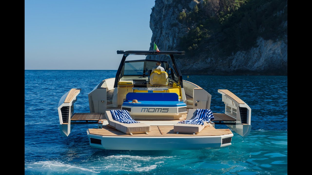 EVO R4 Amazing Transformer Italian Yacht Adapts to Your Needs! - YouTube