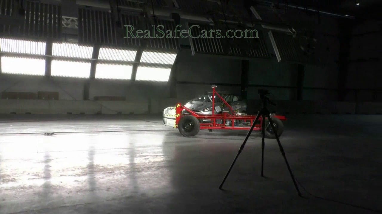 Ford Fiesta (2014-2019) Crash Tests (Side-Pole, Side) - YouTube