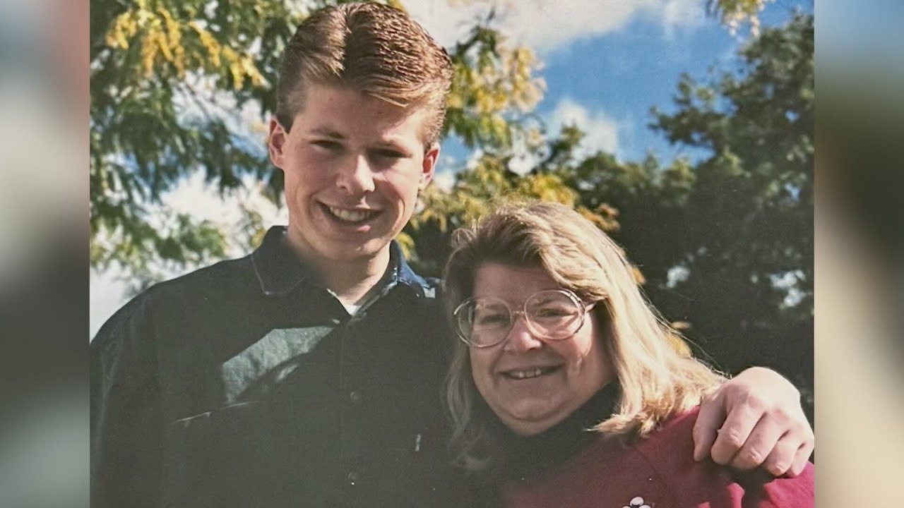 WGN anchor Sean Lewis shares some indispensable advice from his mom ...