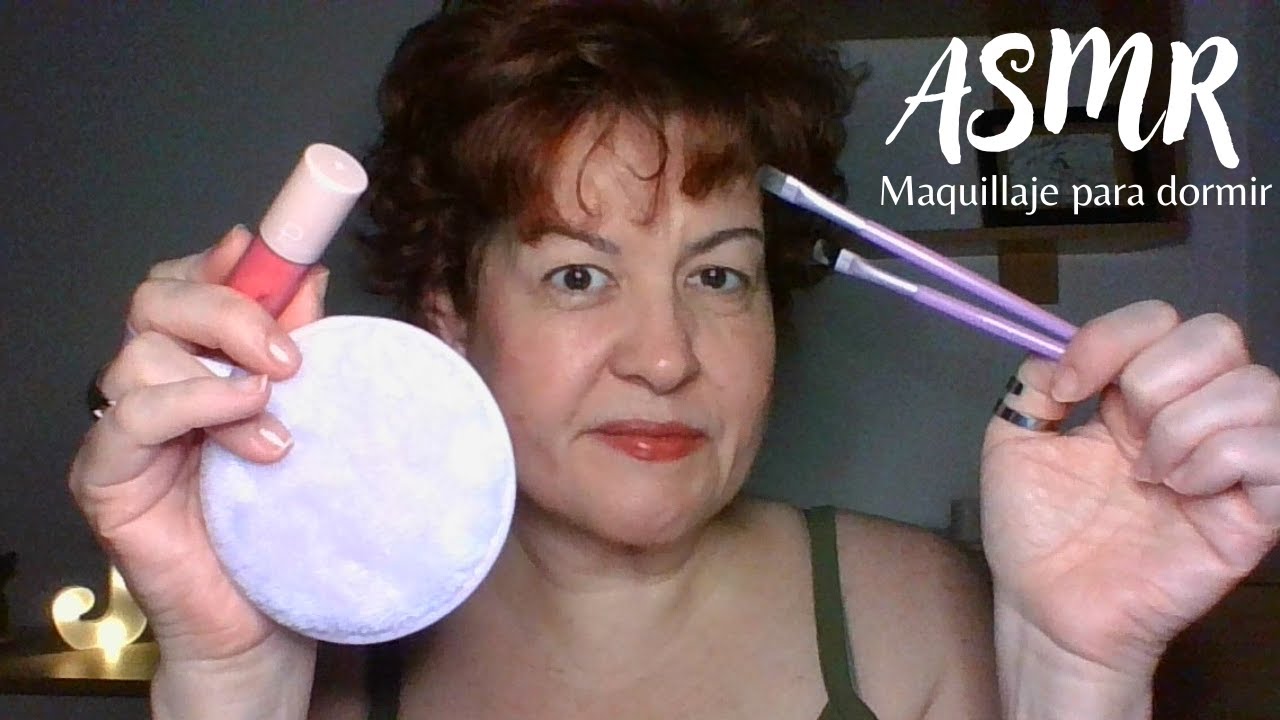 ASMR| TE MAQUILLO Y MIMO PARA DORMIR - YouTube