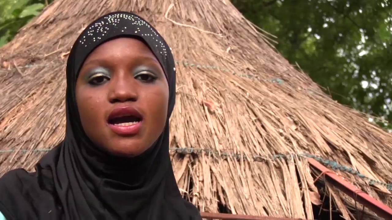 Zikr Bintou Traore - YouTube