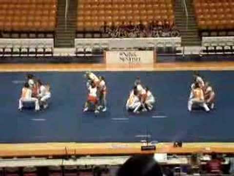 smokey's howl - YouTube