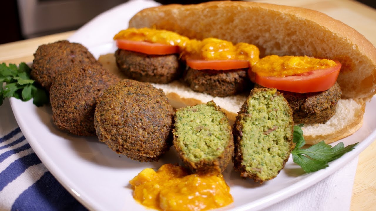 How to make Falafel (Assyrian Food) - YouTube
