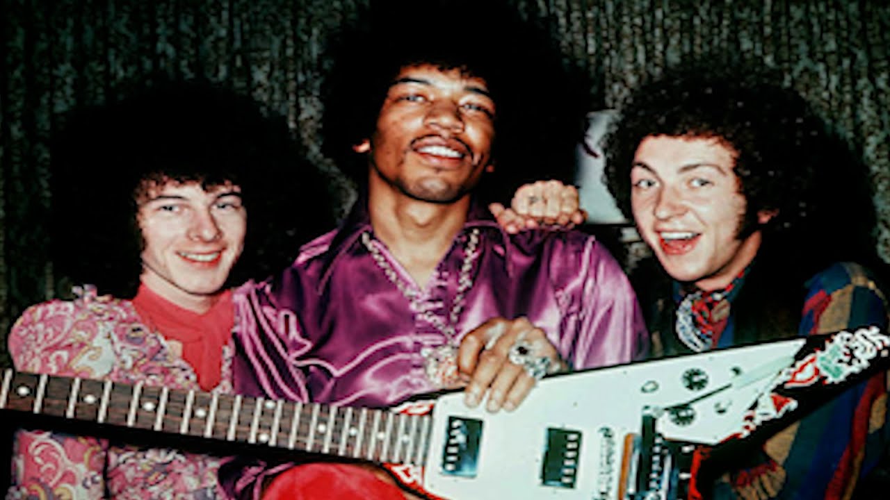 AWESOME JIMI HENDRIX RIFF | Guitar Pilgrim - YouTube