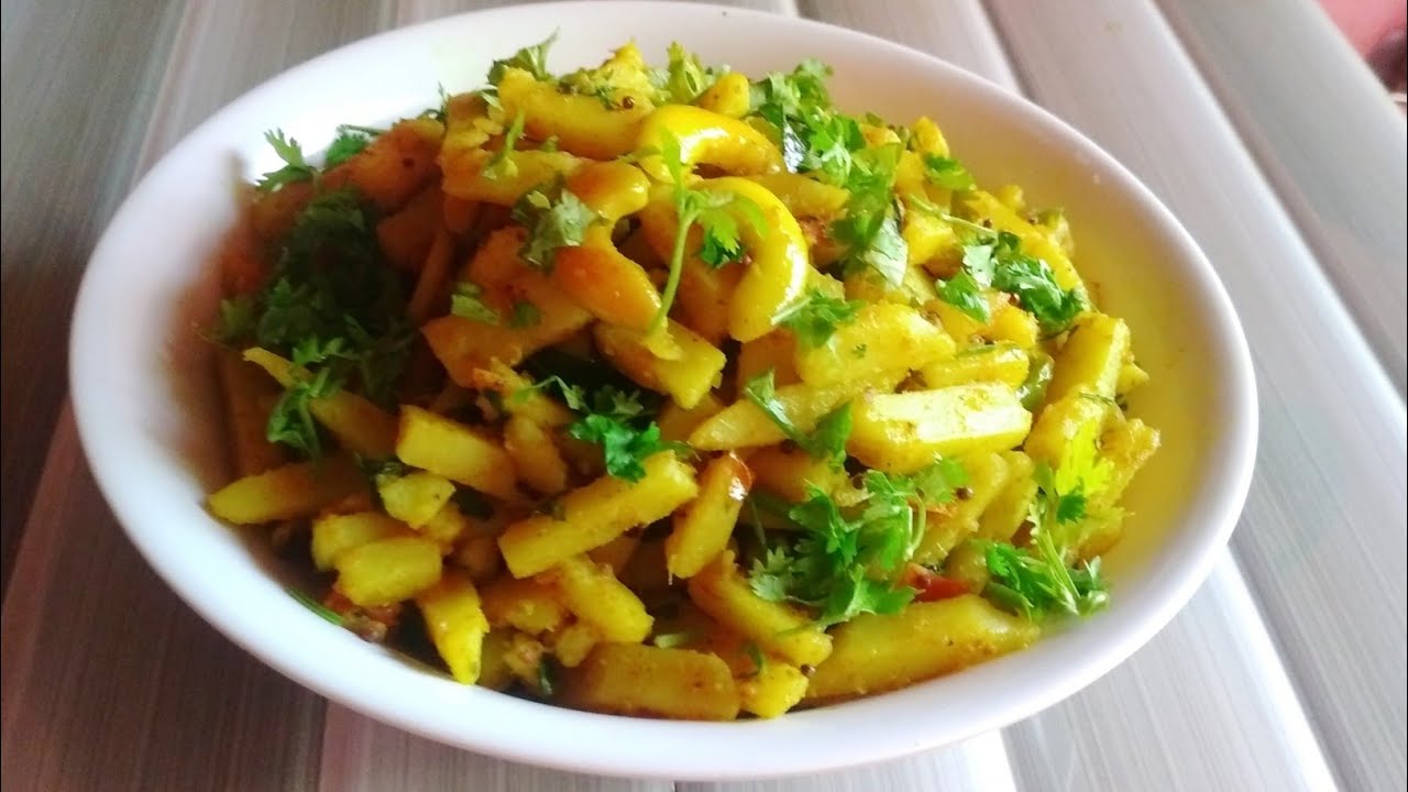 ಆಲೂ ಗೊಡಂಬಿ ಡ್ರೈ ಪಲ್ಯ/Aloo godambi palya recipe/potato raw cashew palya ...