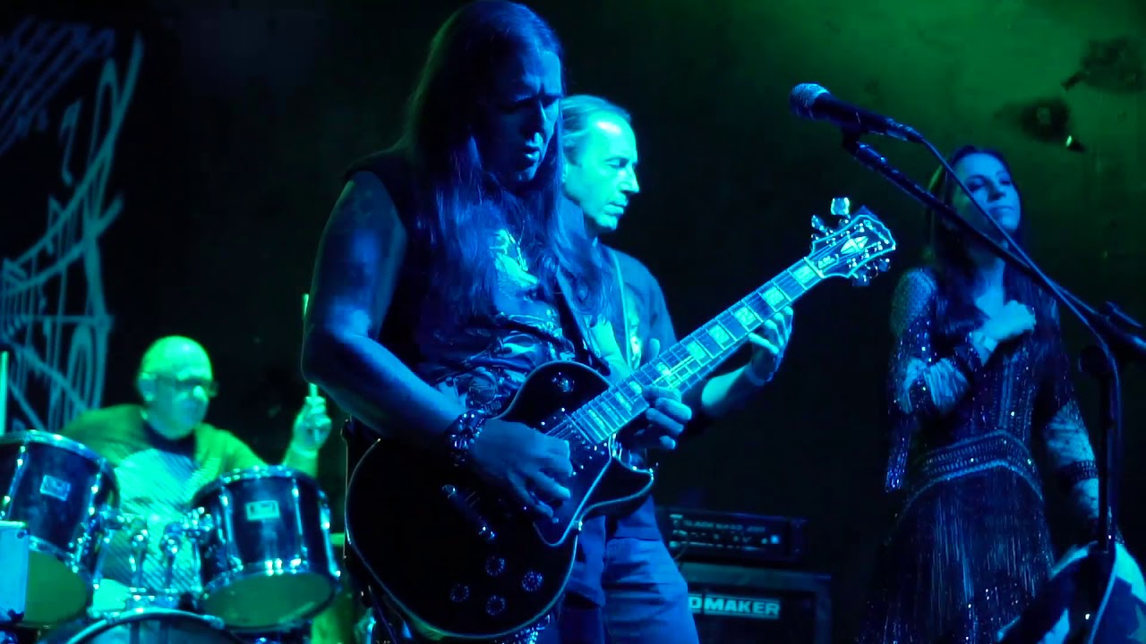 Delta Crucis - O Anjo dos Olhos Azuis (Official Video Clip) - YouTube