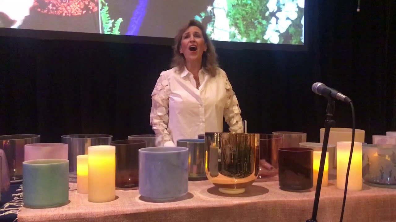 Jeralyn Glass sings Amazing Grace - YouTube