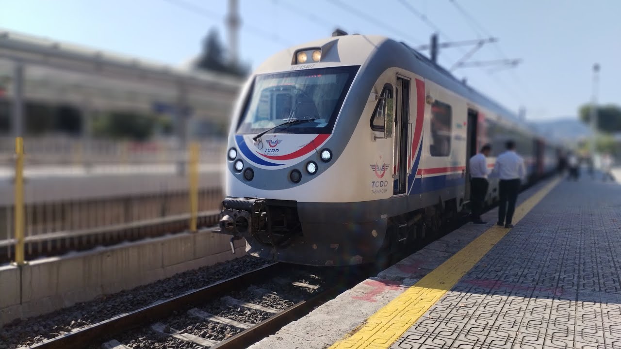 tcdd Selçuk part 350 MT 15407 ve güzel korna ve tehirli tren - YouTube