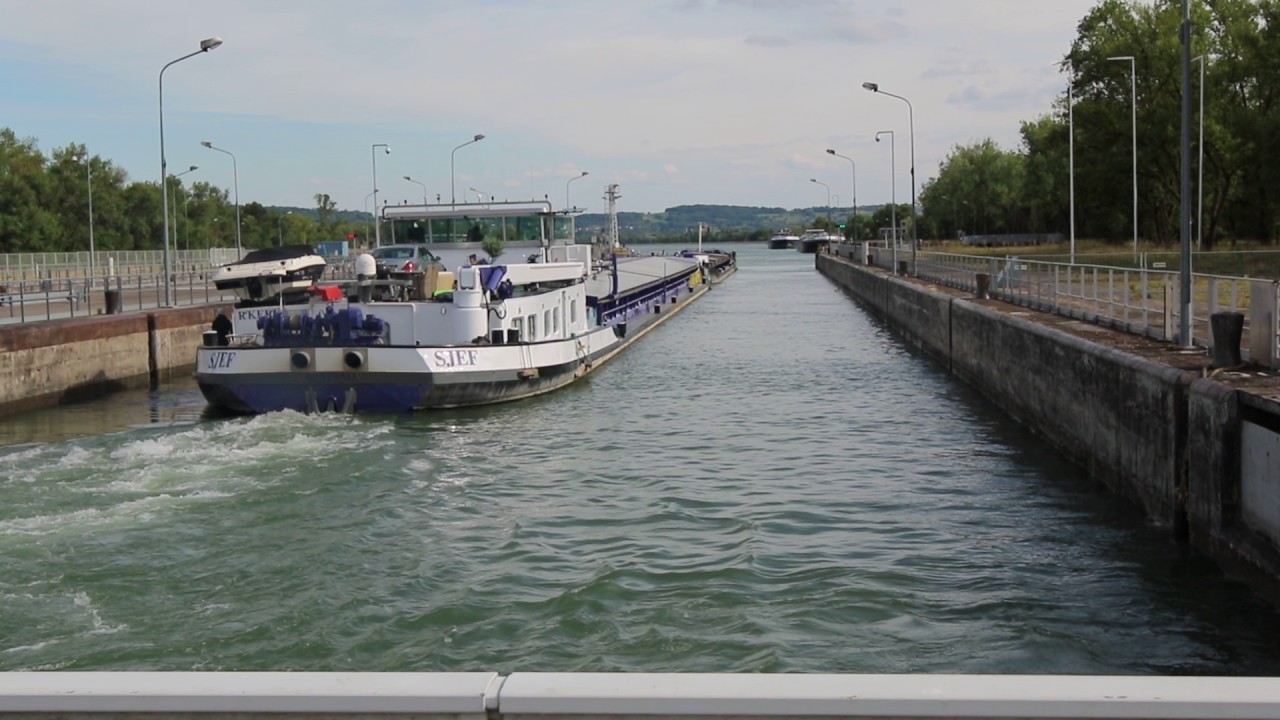 Grand canal d'Alsace - YouTube