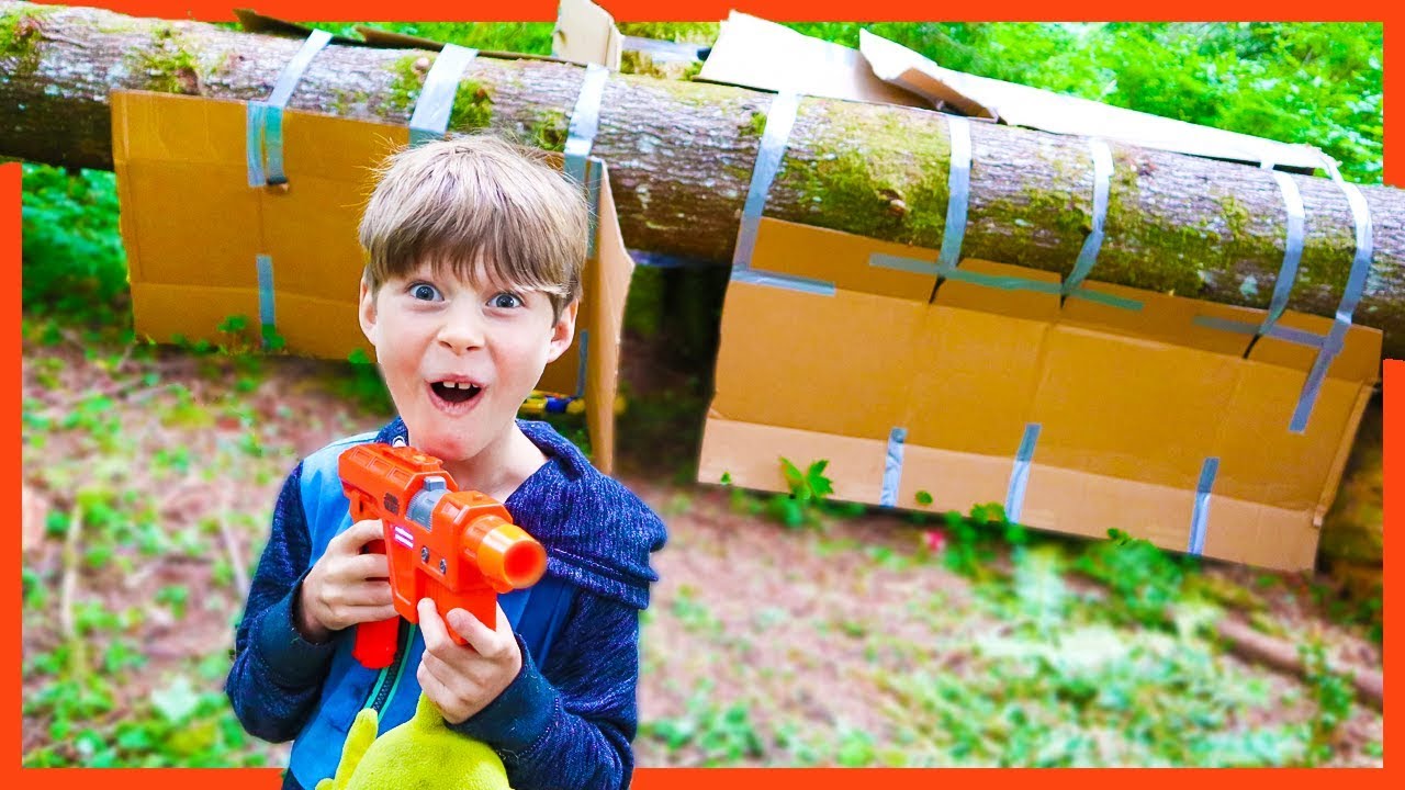 Axel Builds a BOX FORT TREE FORT in the WOODS! - YouTube