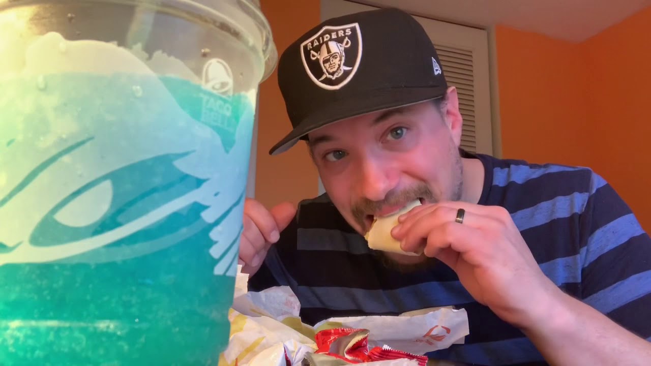 *New* Electric Blue Raspberry Freeze from Taco Bell - YouTube