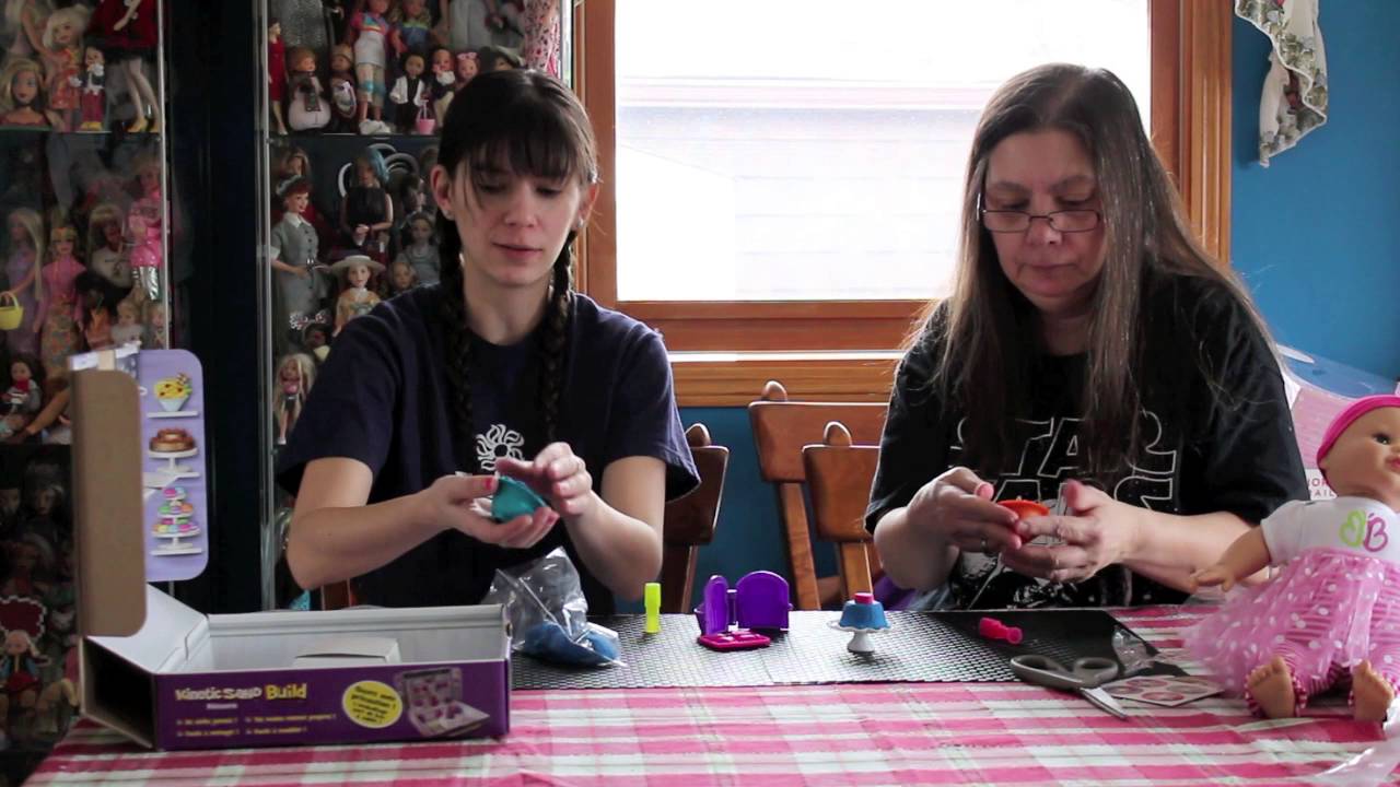 Kinetic Sand Build Bakery Boutique - YouTube