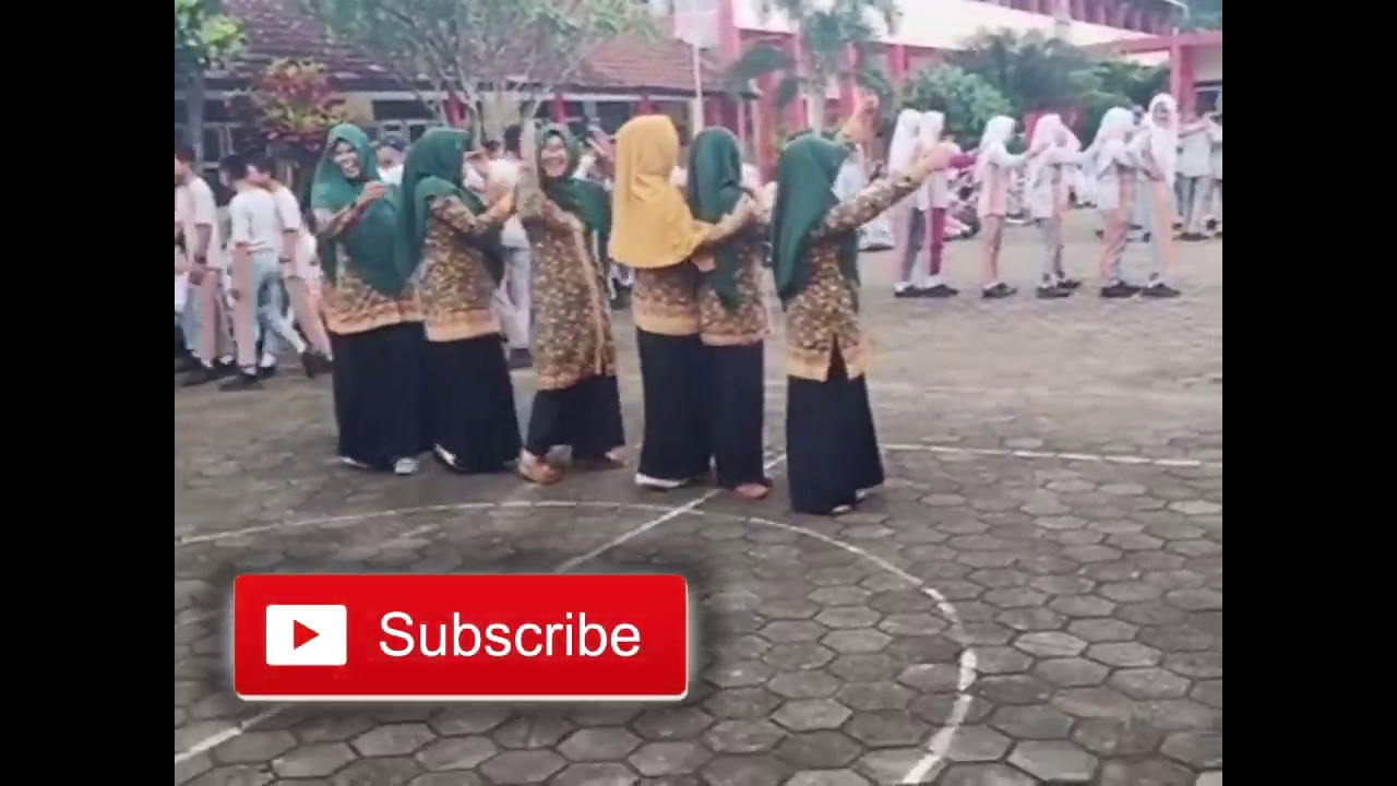 Ambyarrrrrr..... Game Bareng Guru dan Siswa - YouTube