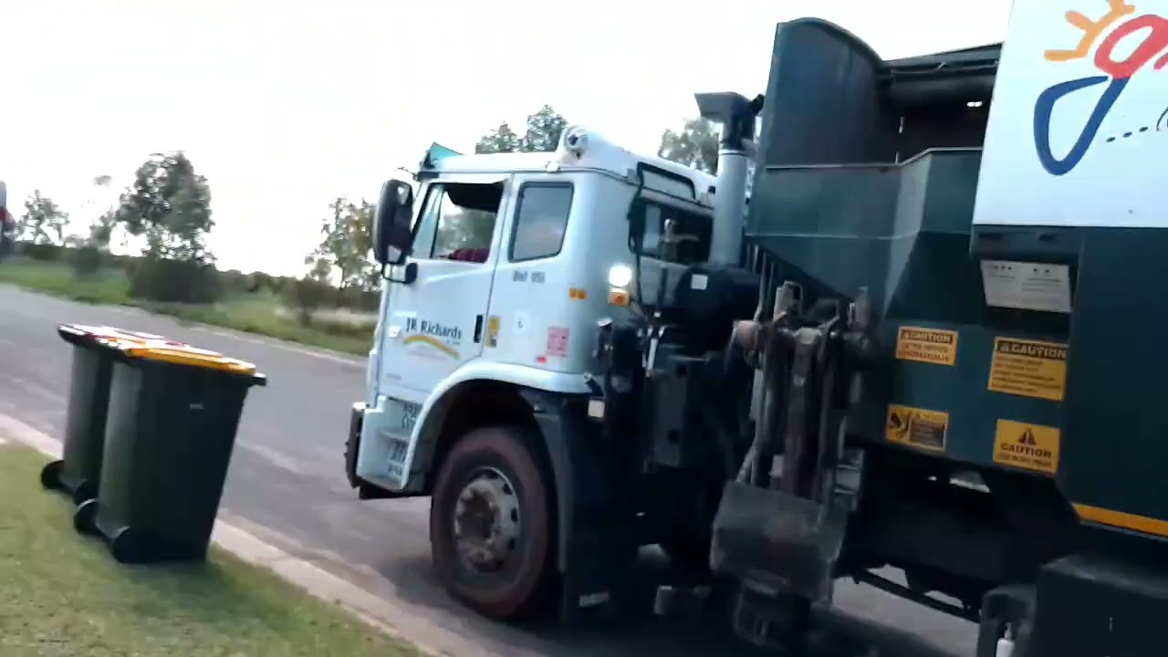 Griffith recycling and garbage 1152 & 1153 DOUBLE THE GARBO - YouTube