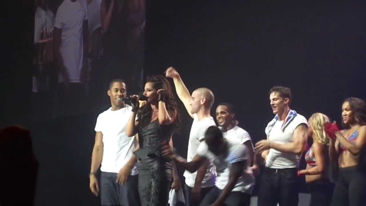 Cheryl Cole singing Happy Birthday to Tre Holloway - YouTube