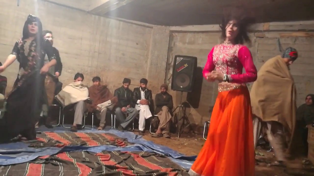 Best Pashto Mujra Girls Dance at Night Wedding Party 2018 - YouTube