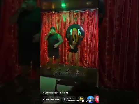 hulk pão e Ruivinha de Marte dando um show no palco🎶🚀