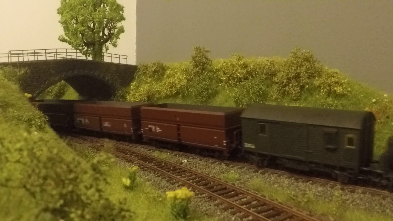 ÖBB 86 und ÖBB 52 vor Erzzug - YouTube