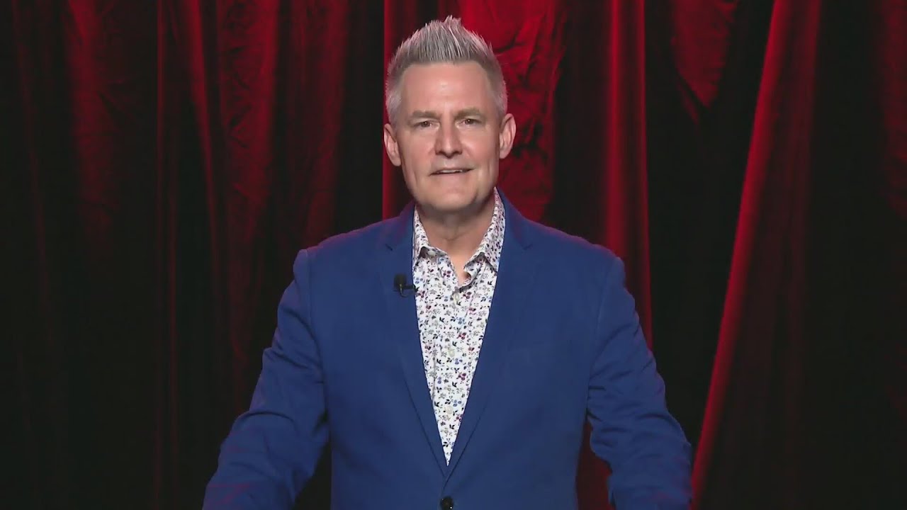 Comedian Pat McGann Plays "Fill in the Blank" - YouTube