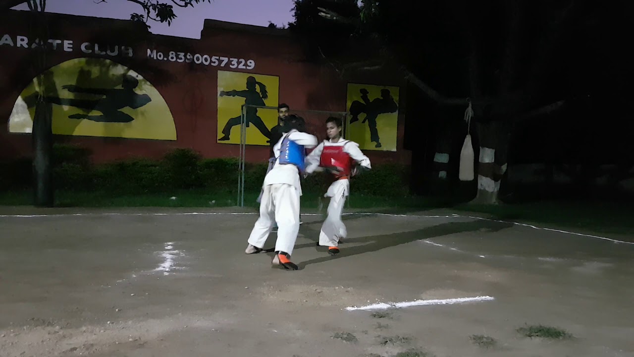 A V Karate Club Fight - Falak (New Student) vs Sakshi - YouTube