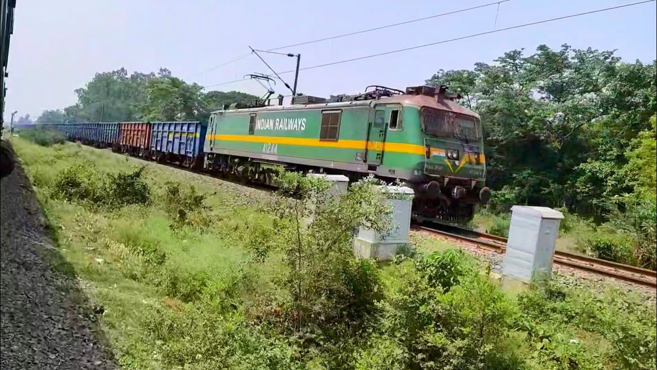 freight train elizabeth cotten - YouTube