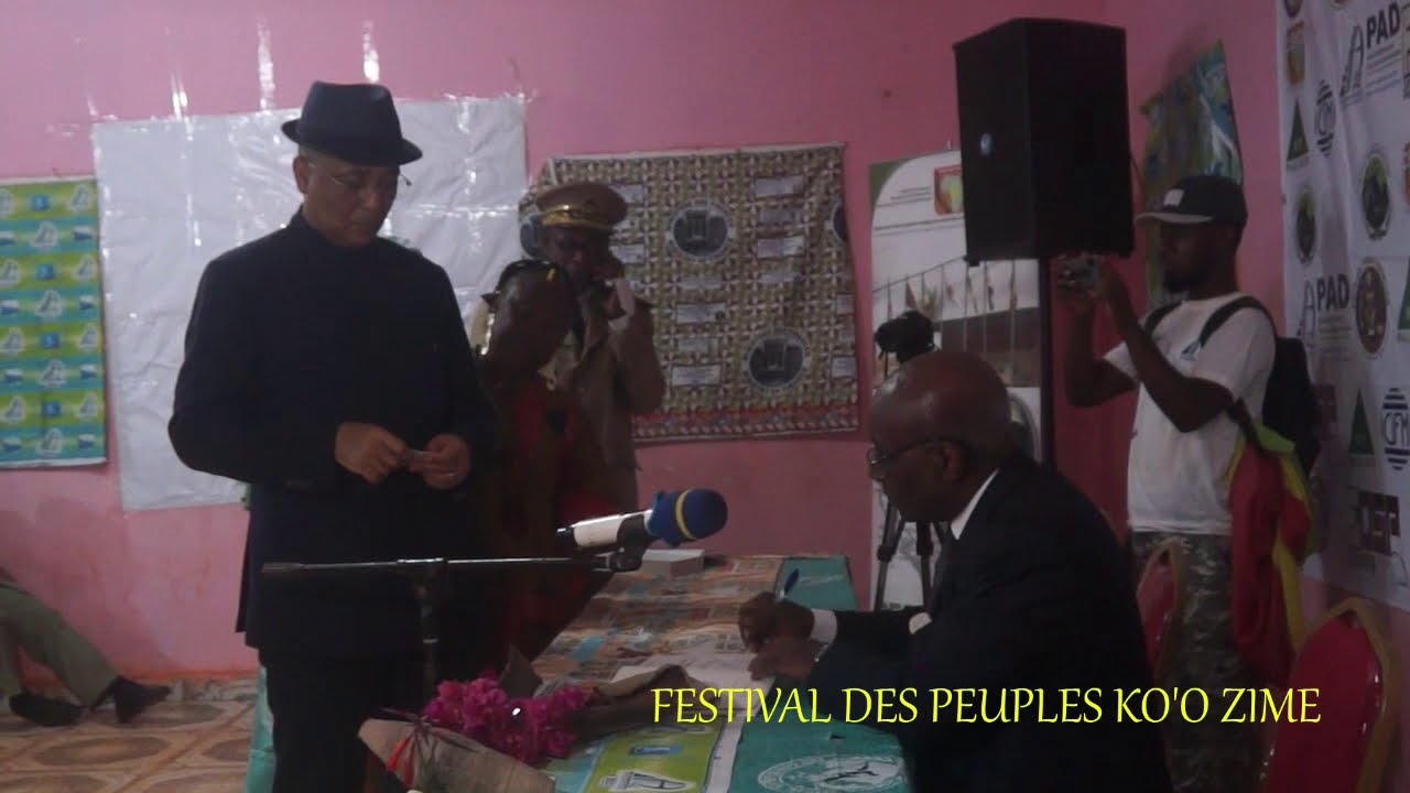 Dédicace de l'épopée K'oo Zimé : Mpomo le Prince de la grange rivière ...