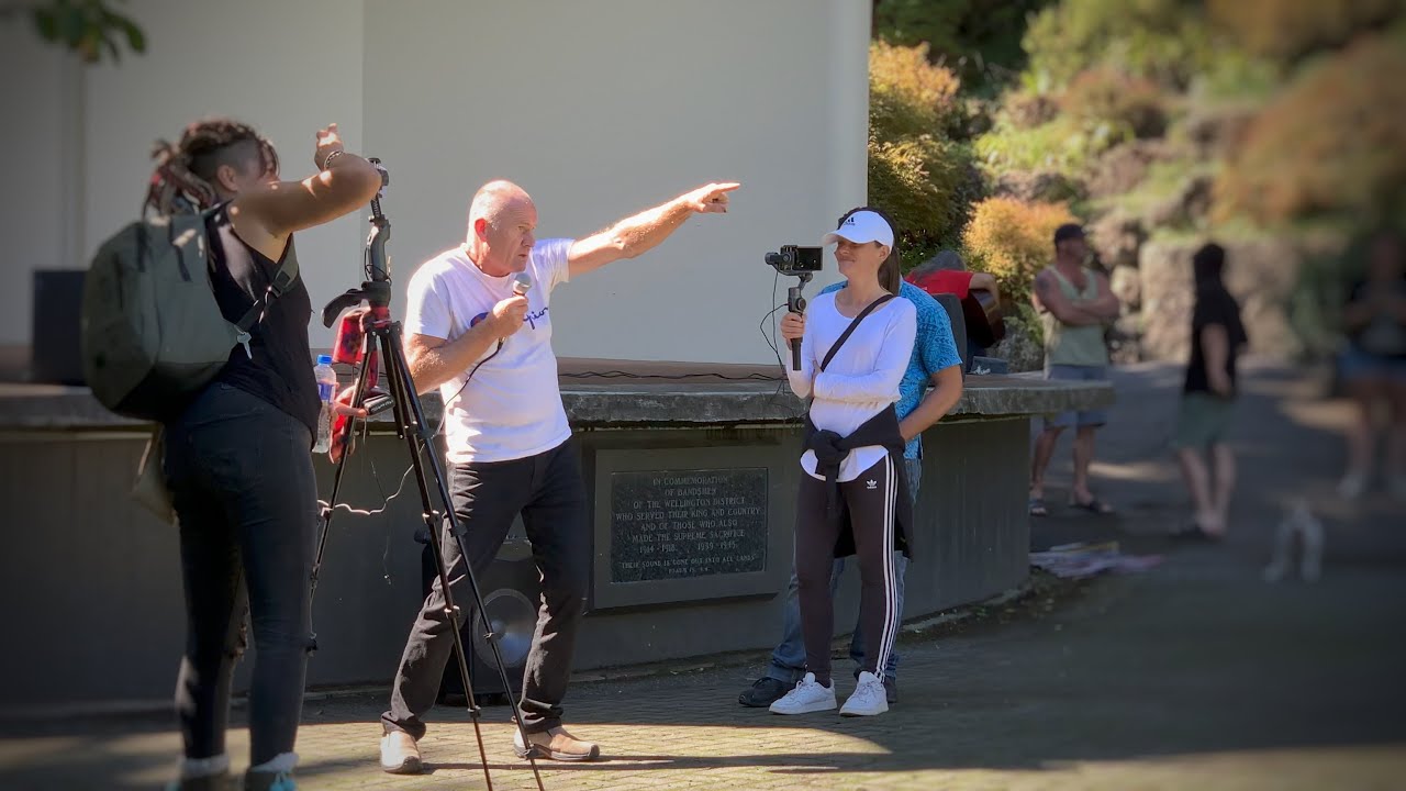 Guy Nunns Speaks at NZ Unite. Protest Day 2 - YouTube