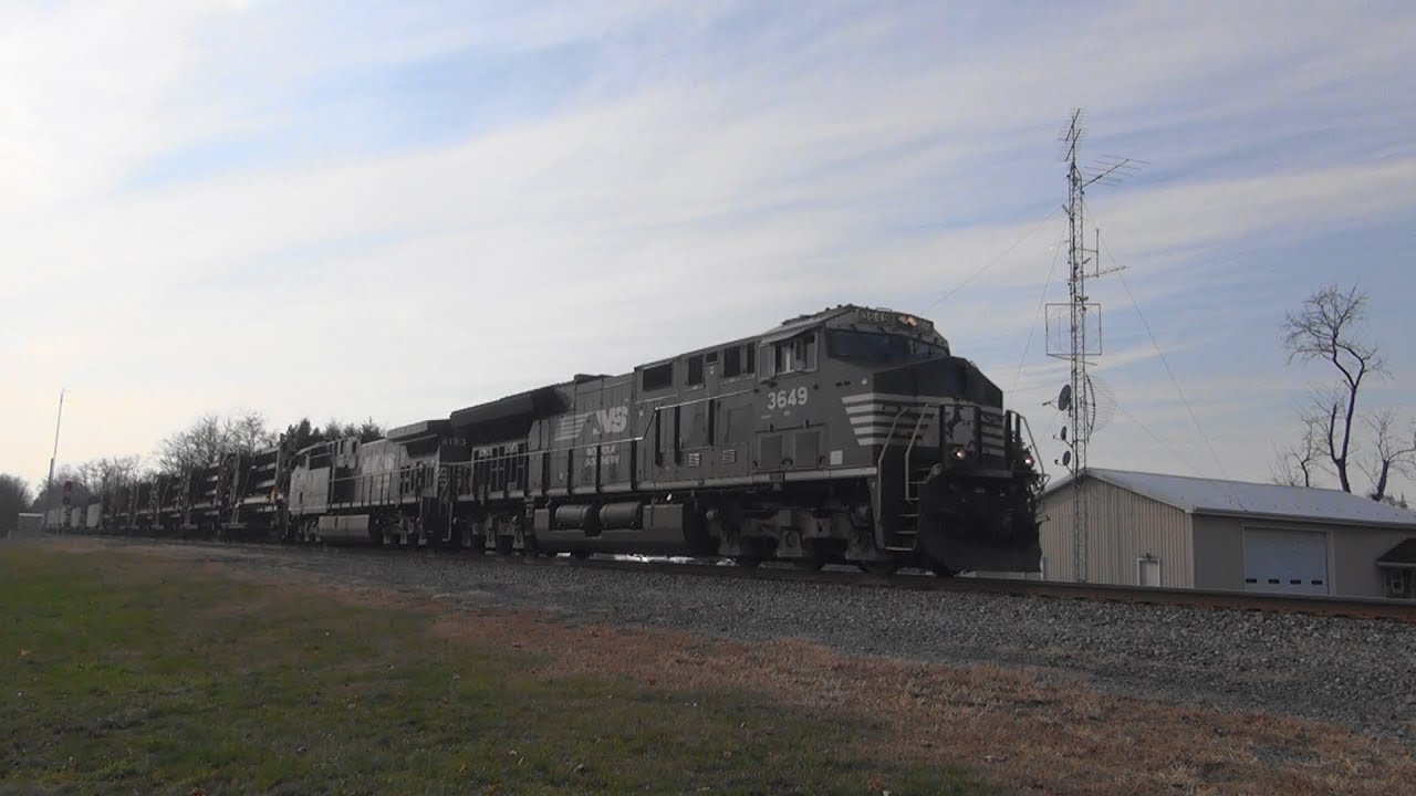 NS 3649 leads NS 202 EB on the NS LURB - YouTube
