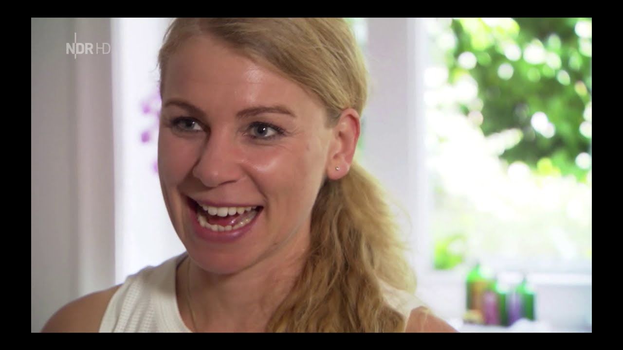 Portrait der Kickboxerin Natalie Zimmermann auf NDR - YouTube