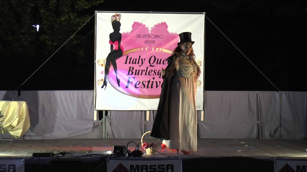 FATALE RED VENOM italy burlesque festival Pavie juillet 2013 - YouTube