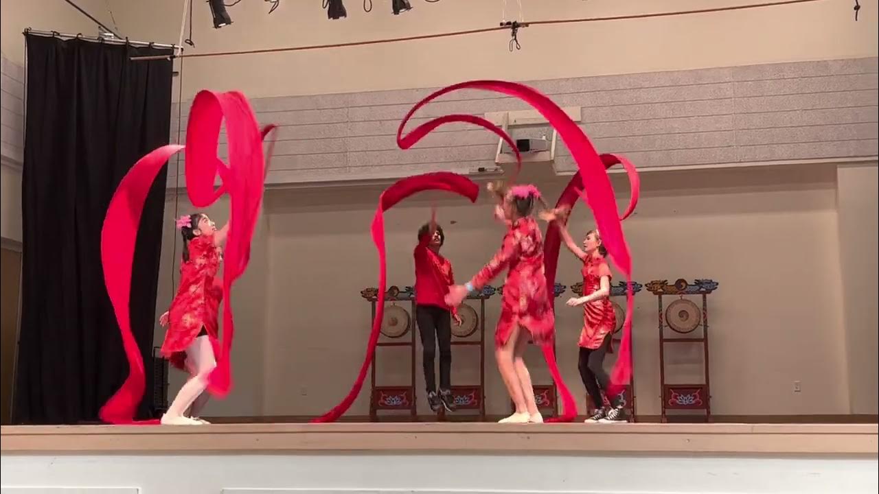 Chinese ribbon dance - YouTube