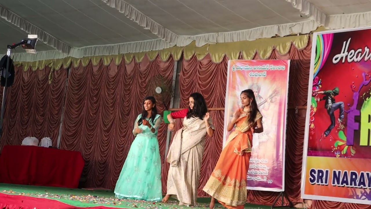 GROUP DANCE VIDEO | GIRL AND BOY GROUP DANCE VIDEO | CIOLLEGE GIRL AND ...