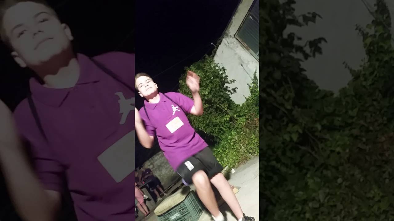 Manoseo entre hombres - YouTube