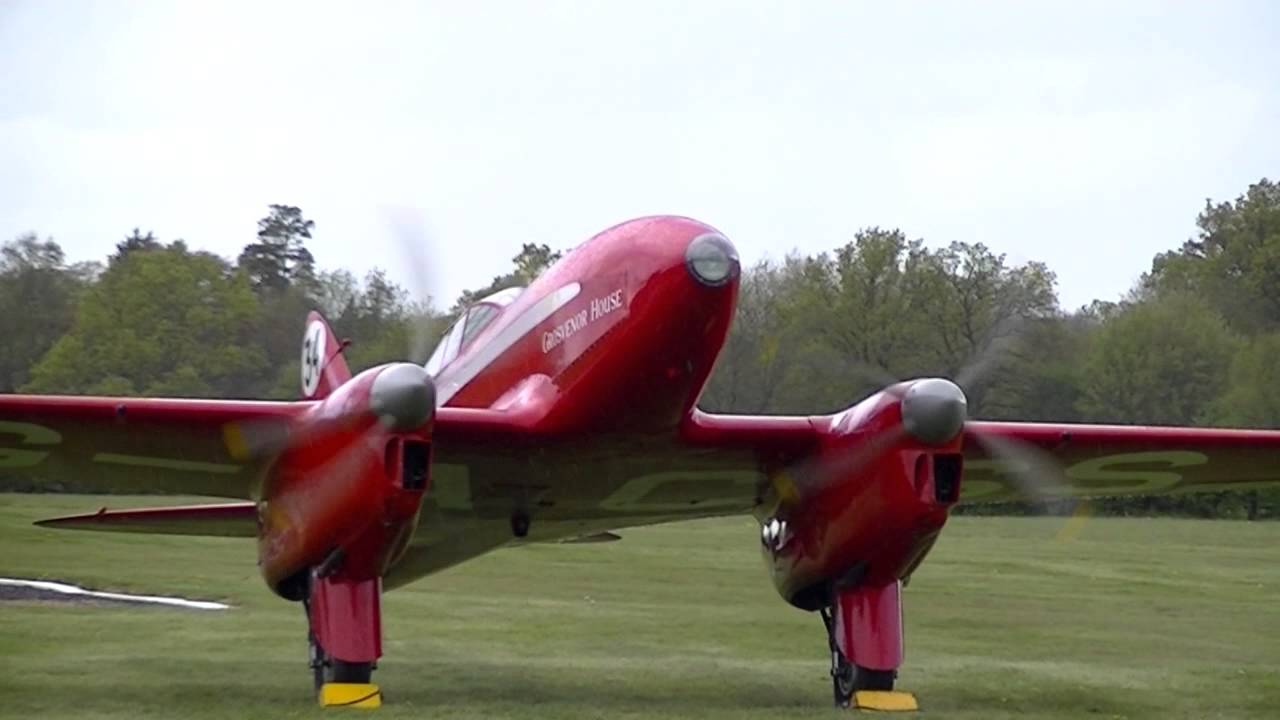 De Havilland DH88 Comet Racer at Old Warden - YouTube