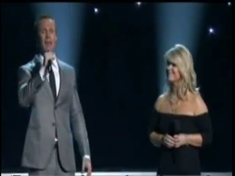 Amazing Grace Canadian Tenors w/Lyrics - YouTube