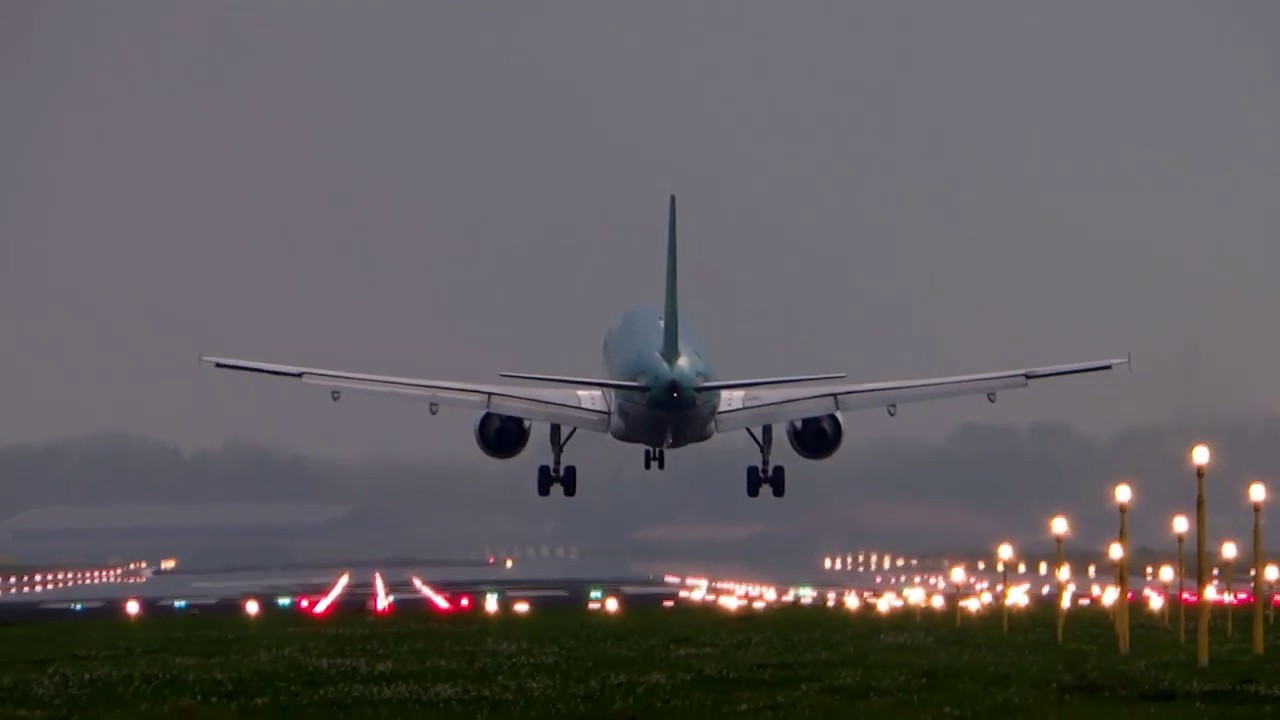 Plane landing gone wrong - YouTube