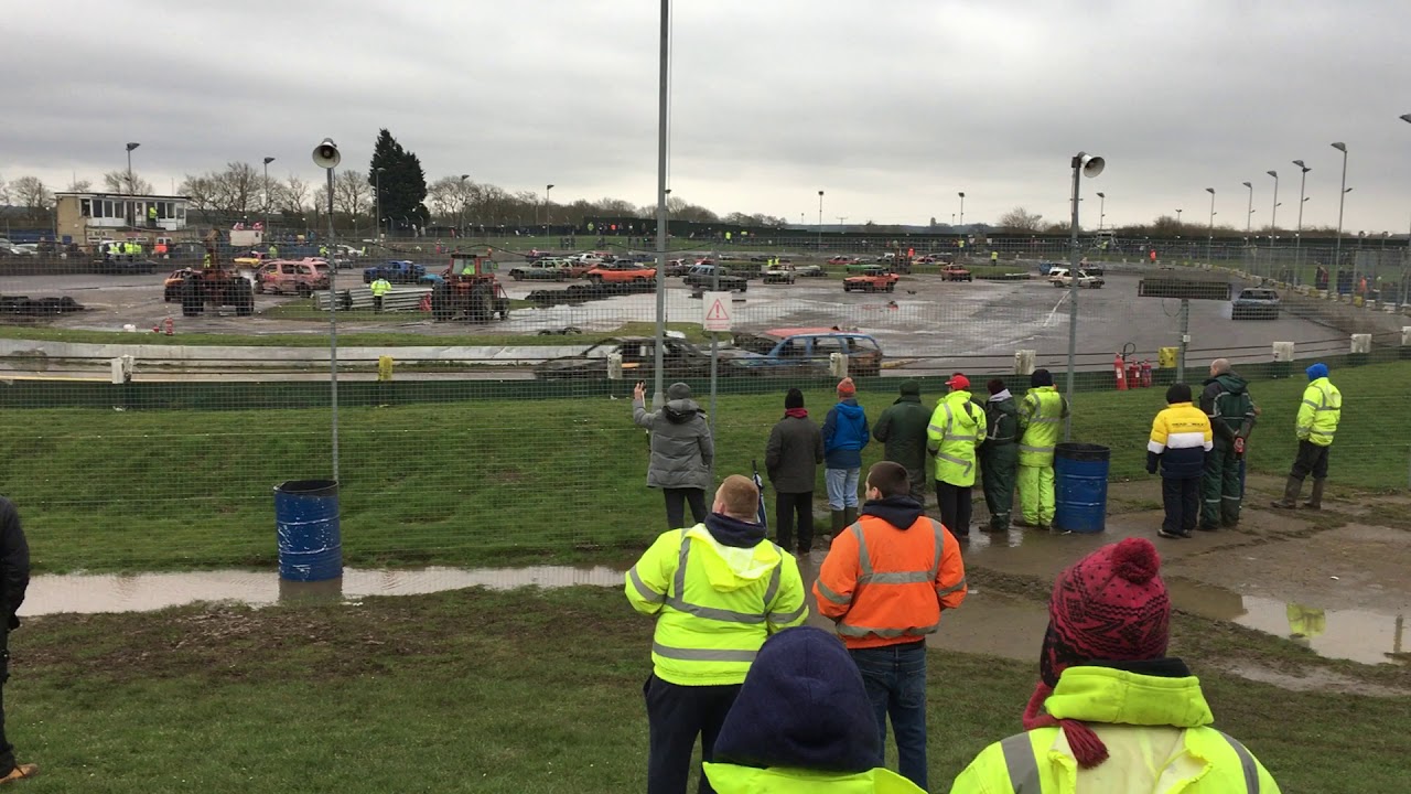 Northampton International Raceway BWS Round 2 Showdown Race - YouTube