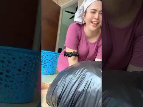 Tante Wulan gemoy lagi beres beres