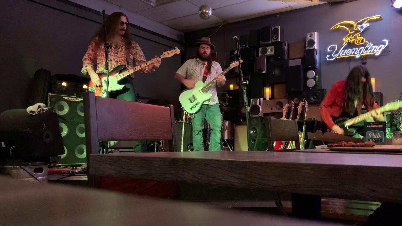 DeFrance Live @ Bear’s Den Pizza - YouTube