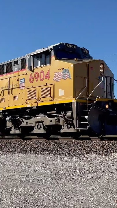 Train UP 6904 - YouTube