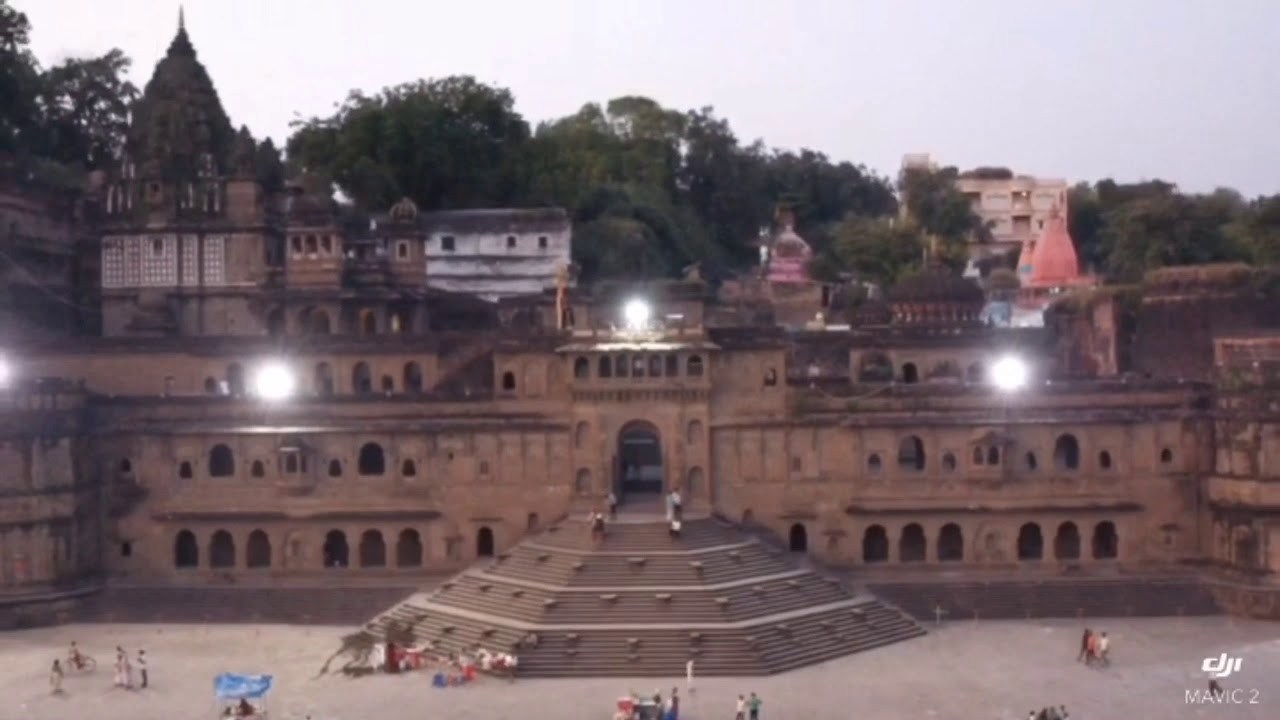 Maheshwar Temple and ghats by drone - YouTube