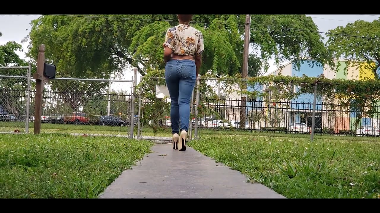 Got That Stank Walk|Knocked-Kneed and Parrot-Toed/Pigeon Toed - YouTube