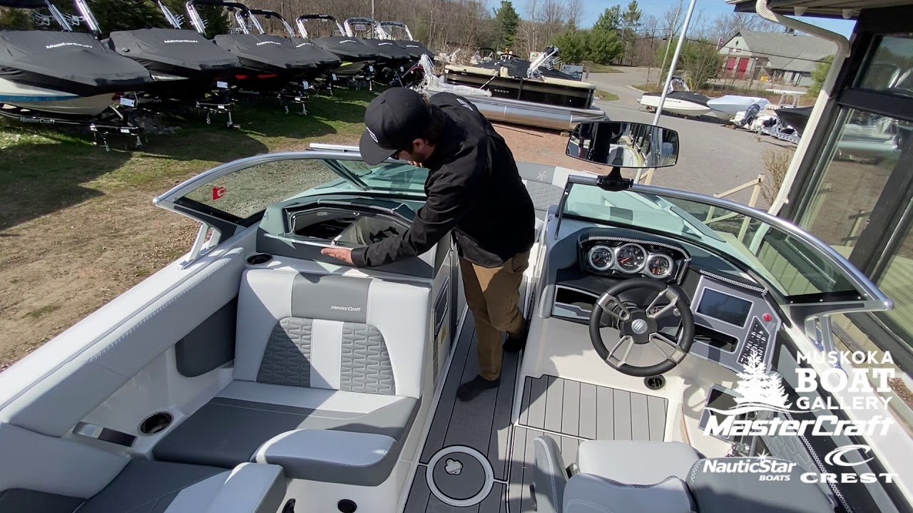 2019 MasterCraft X22 - Volt Yellow/Silver Flake - YouTube