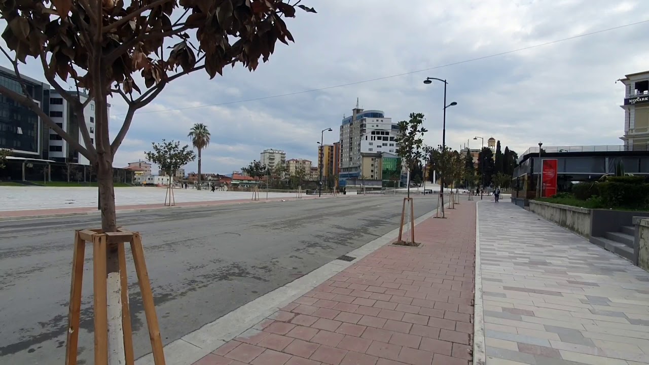 Qyteti i Fierit ne kushtet e izolimit te pandemise (15 Mars 2020) - YouTube