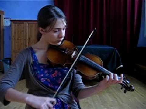 Hannah Otten plays her tune - YouTube