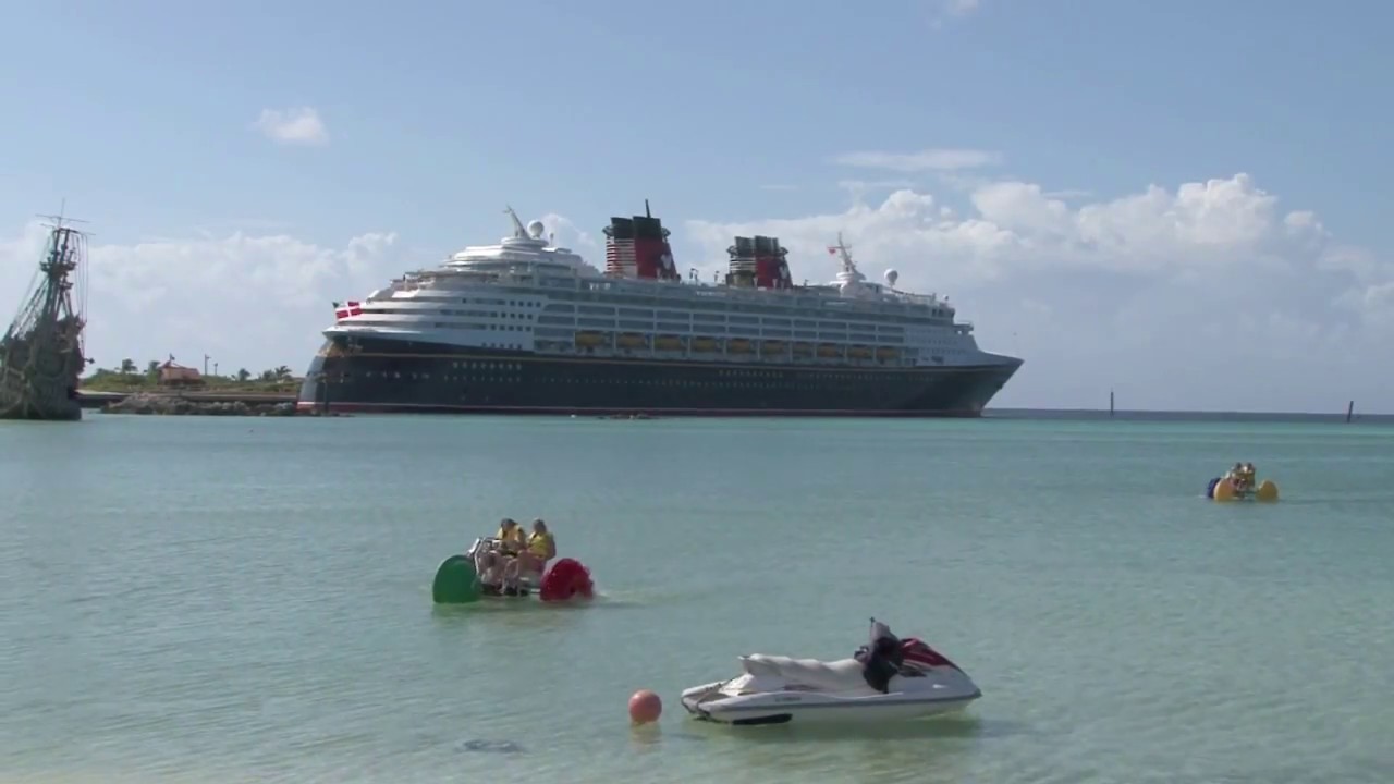 Disney's Castaway Cay: Snorkeling with Stingrays, 2010 - YouTube