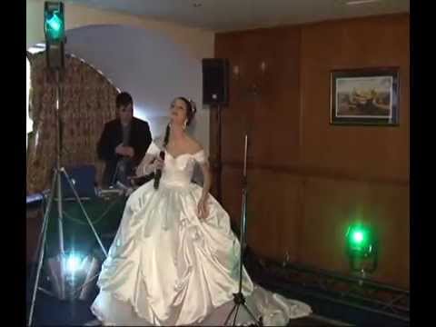 Wedding Singer - Singing Bride - YouTube